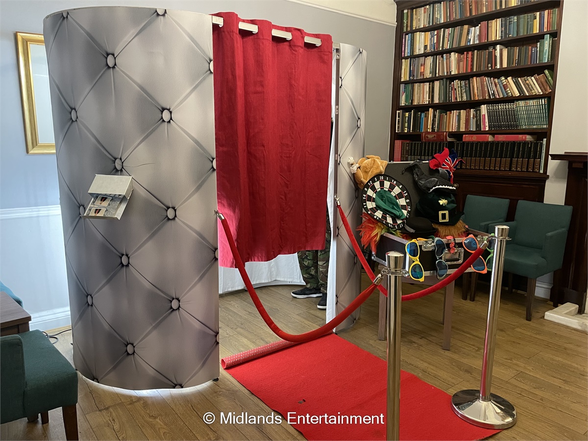 Strike a Pose: Ultimate Guide to Photo Booth Hire for Events
